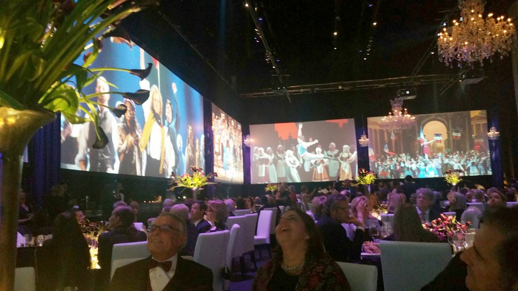 Benefit: Candlelight Concert Glows Bright for Segerstrom Center ...