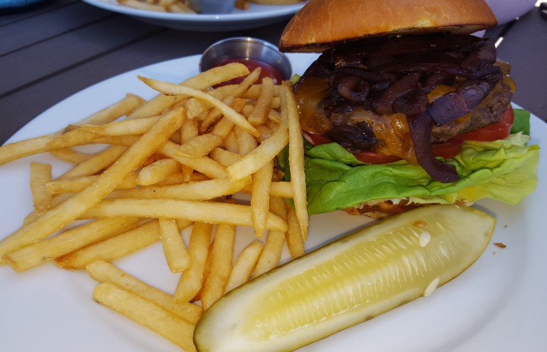 Off the Menu: Luminous Cuisine at Lighthouse Café - Newport Beach News