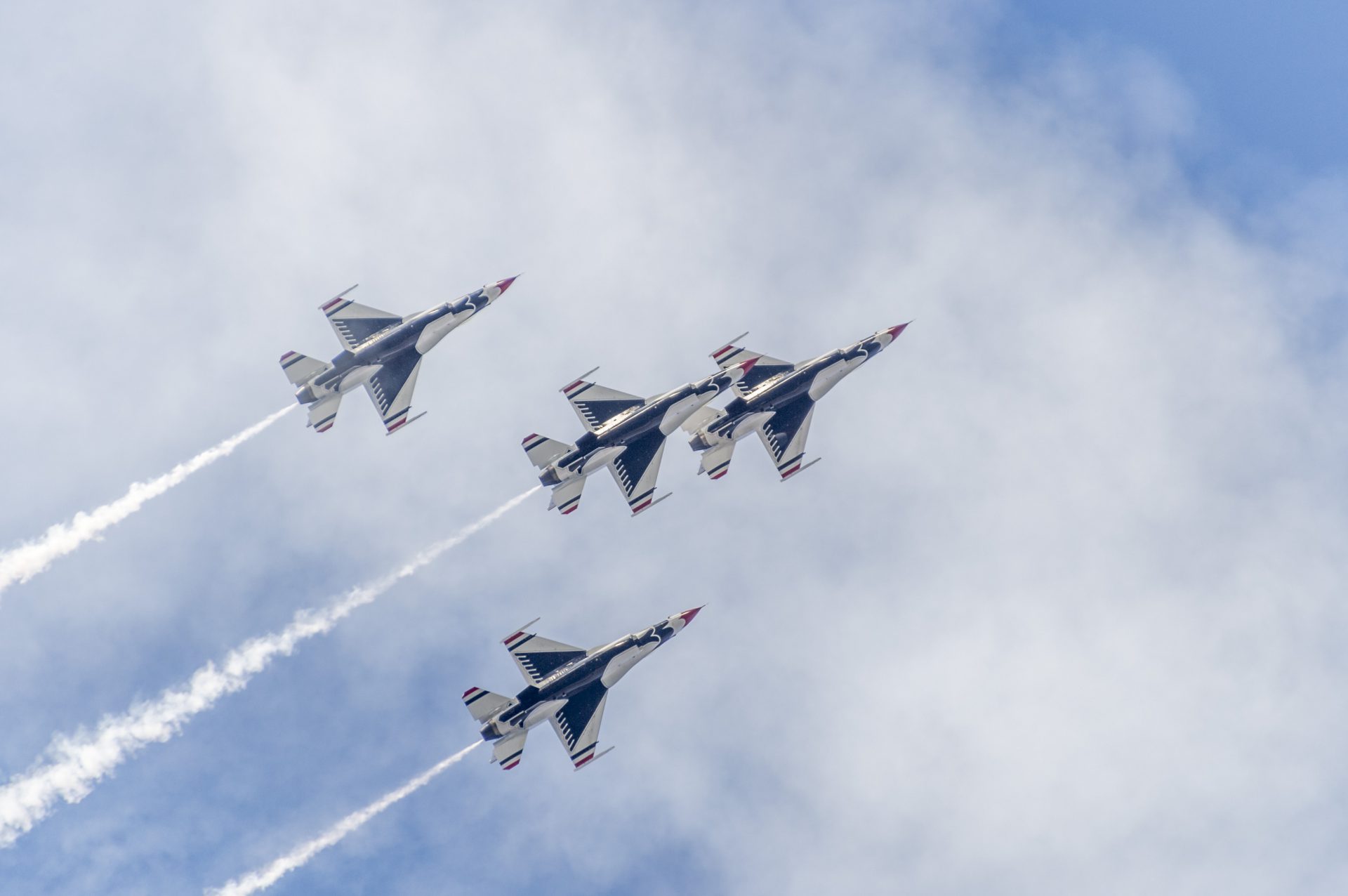 Air Show Amazes Thousands - Newport Beach News