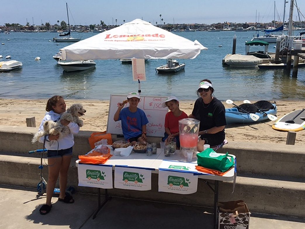 Kids Use Beach Day to Fundraise for Nonprofits - Newport Beach News