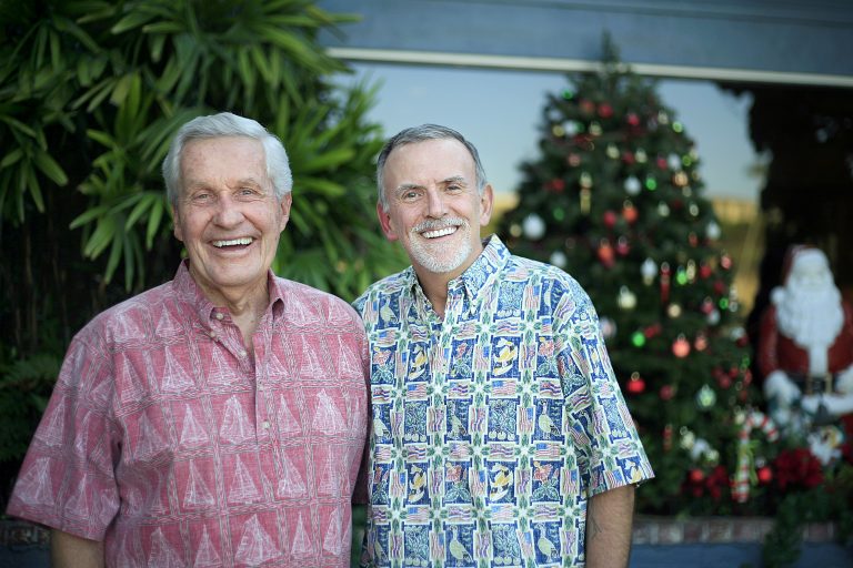 Ring of Lights Homes Feature Festive Décor - Newport Beach News