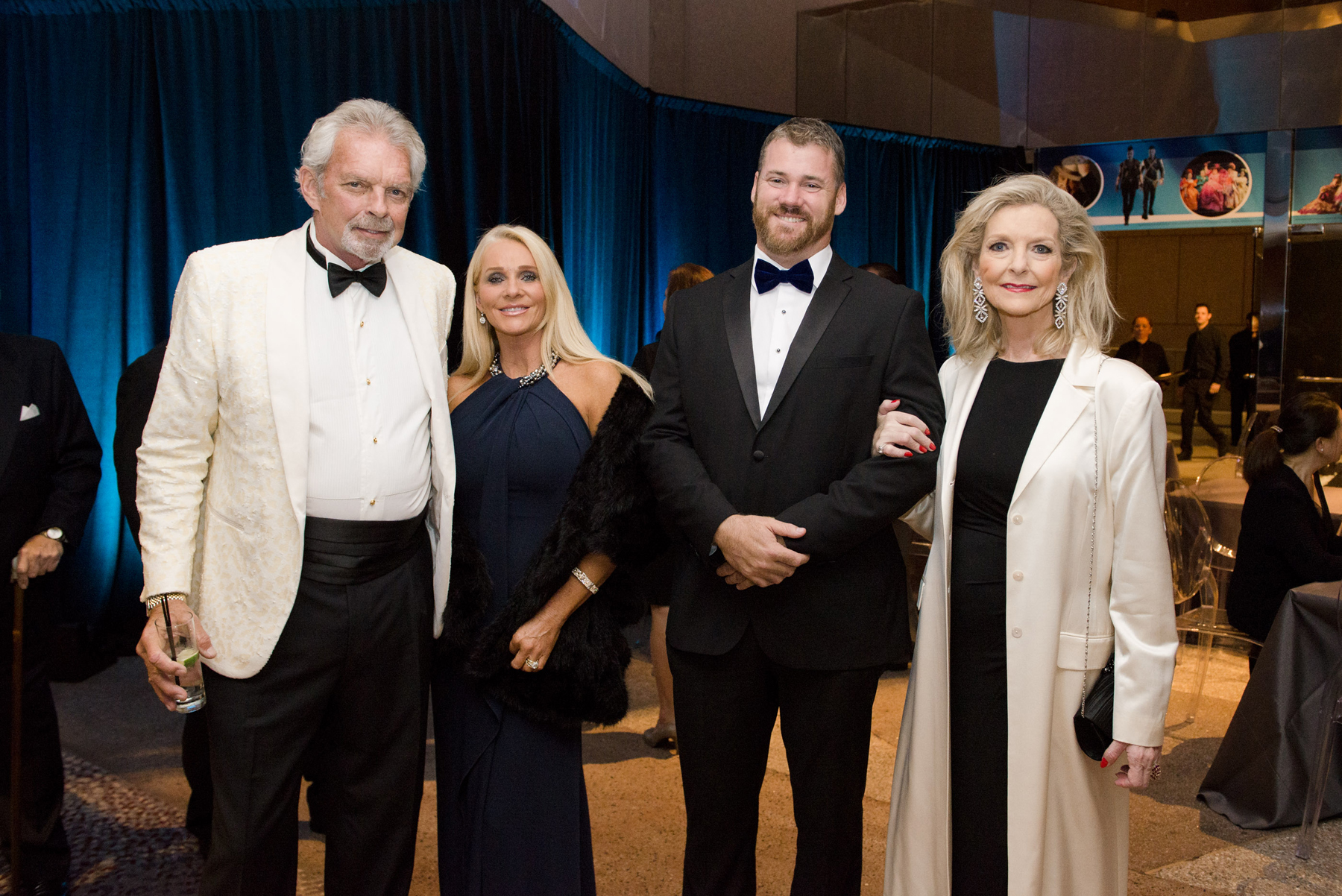 Benefit: 44th Annual Candlelight Concert Sets New Record for Segerstrom ...