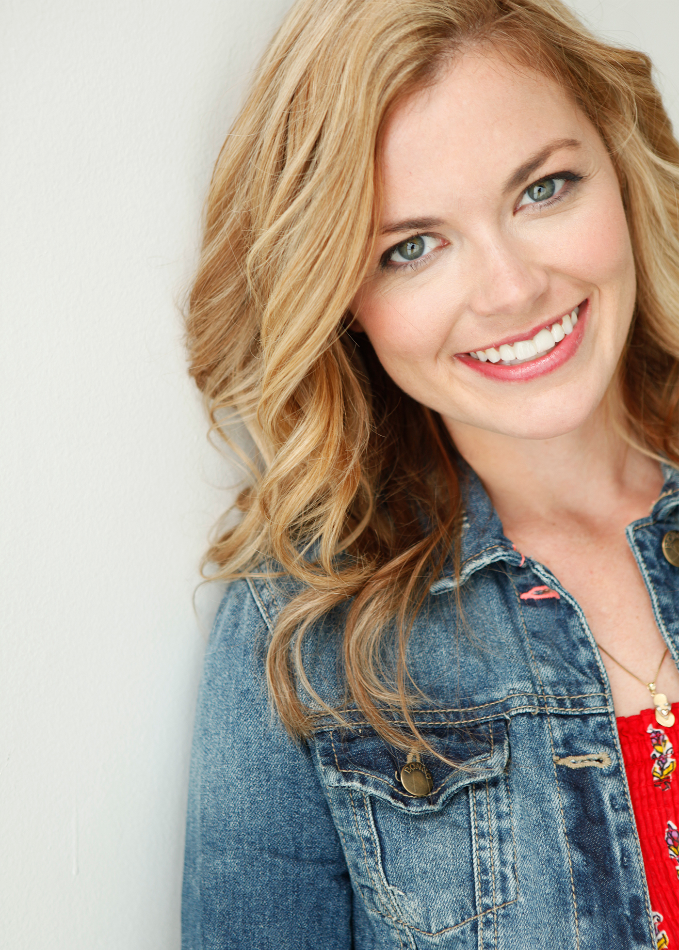 Curtain Up: RV Comic Aubree Sweeney Headlines Show at Back Bay Bistro ...