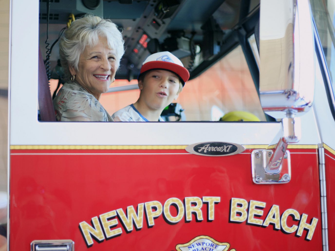 CdM ‘Fibrary’ Soft Opening is Grand Celebration - Newport Beach News
