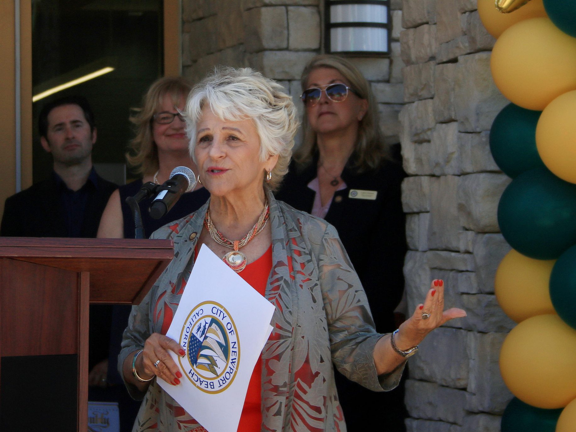 CdM ‘Fibrary’ Soft Opening is Grand Celebration - Newport Beach News