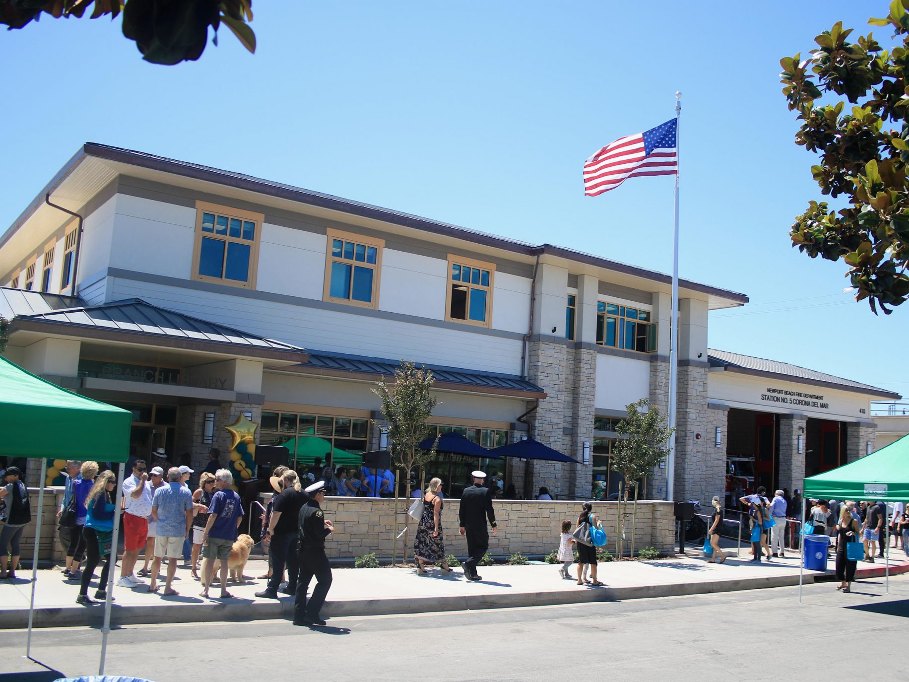 CdM ‘Fibrary’ Soft Opening is Grand Celebration - Newport Beach News