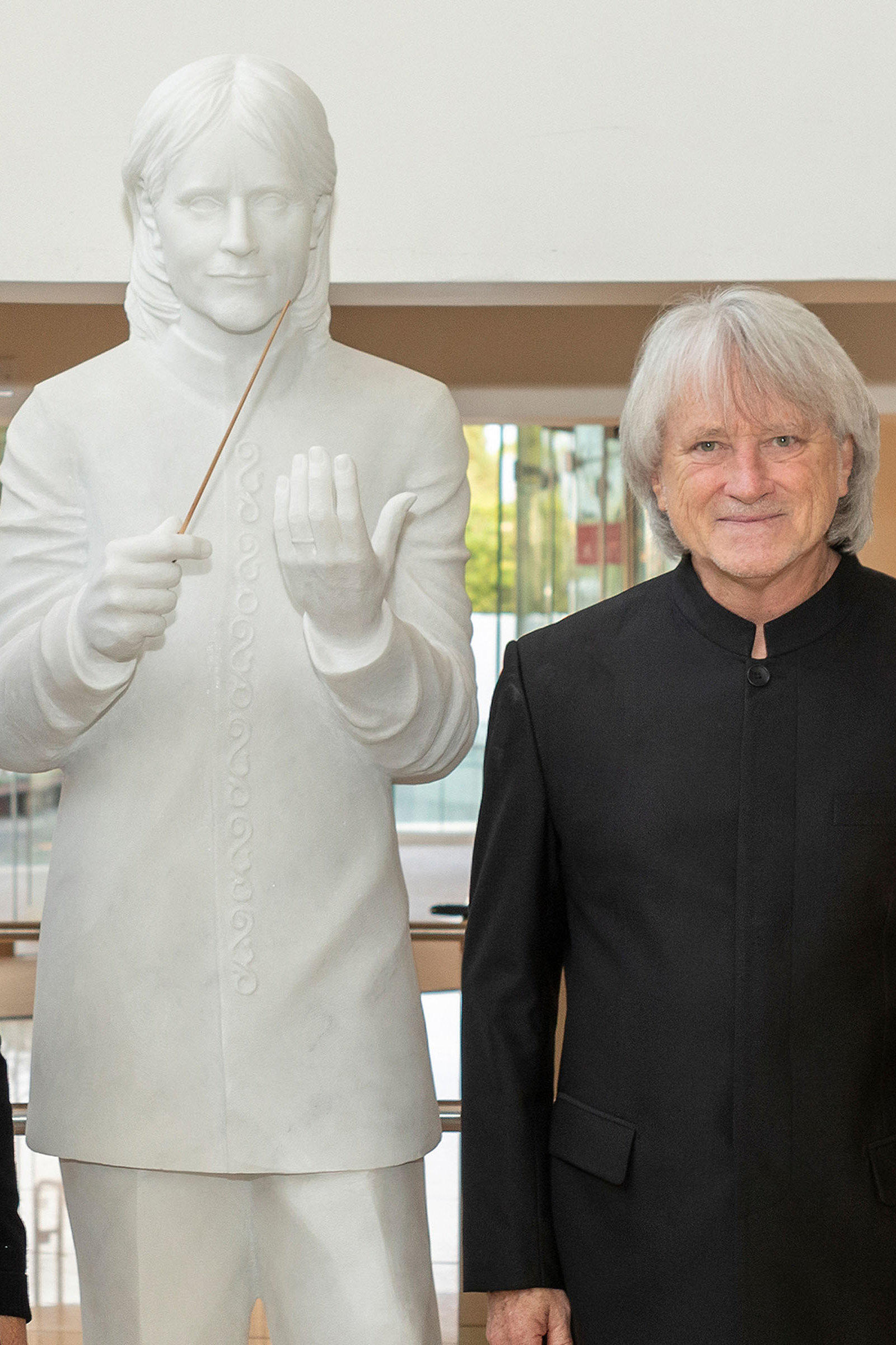 Pacific Symphony Honors Carl St.Clair for 30 Years as Music Director ...