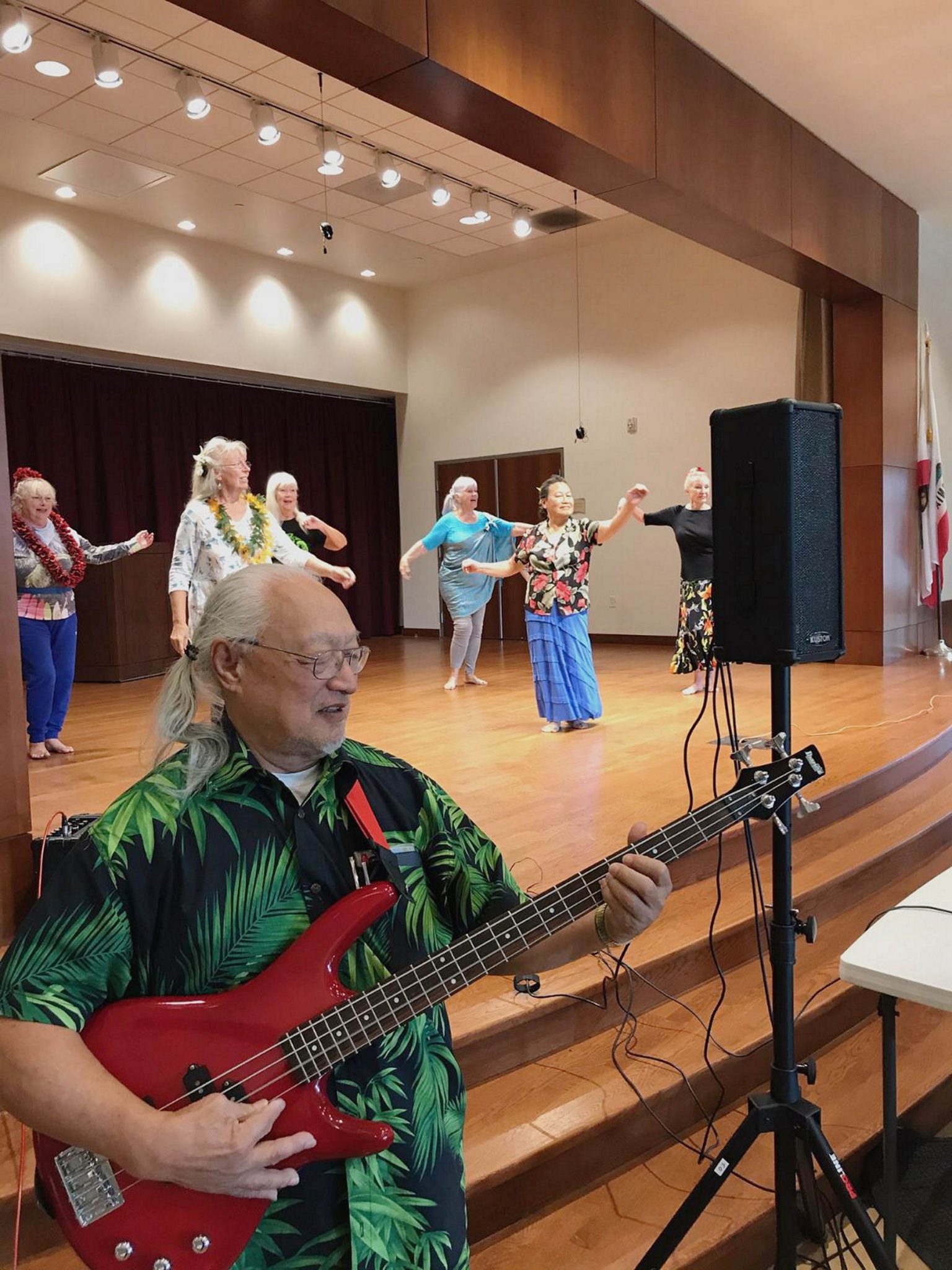 Ukulele Players Show Real Pluck at OASIS - Newport Beach News