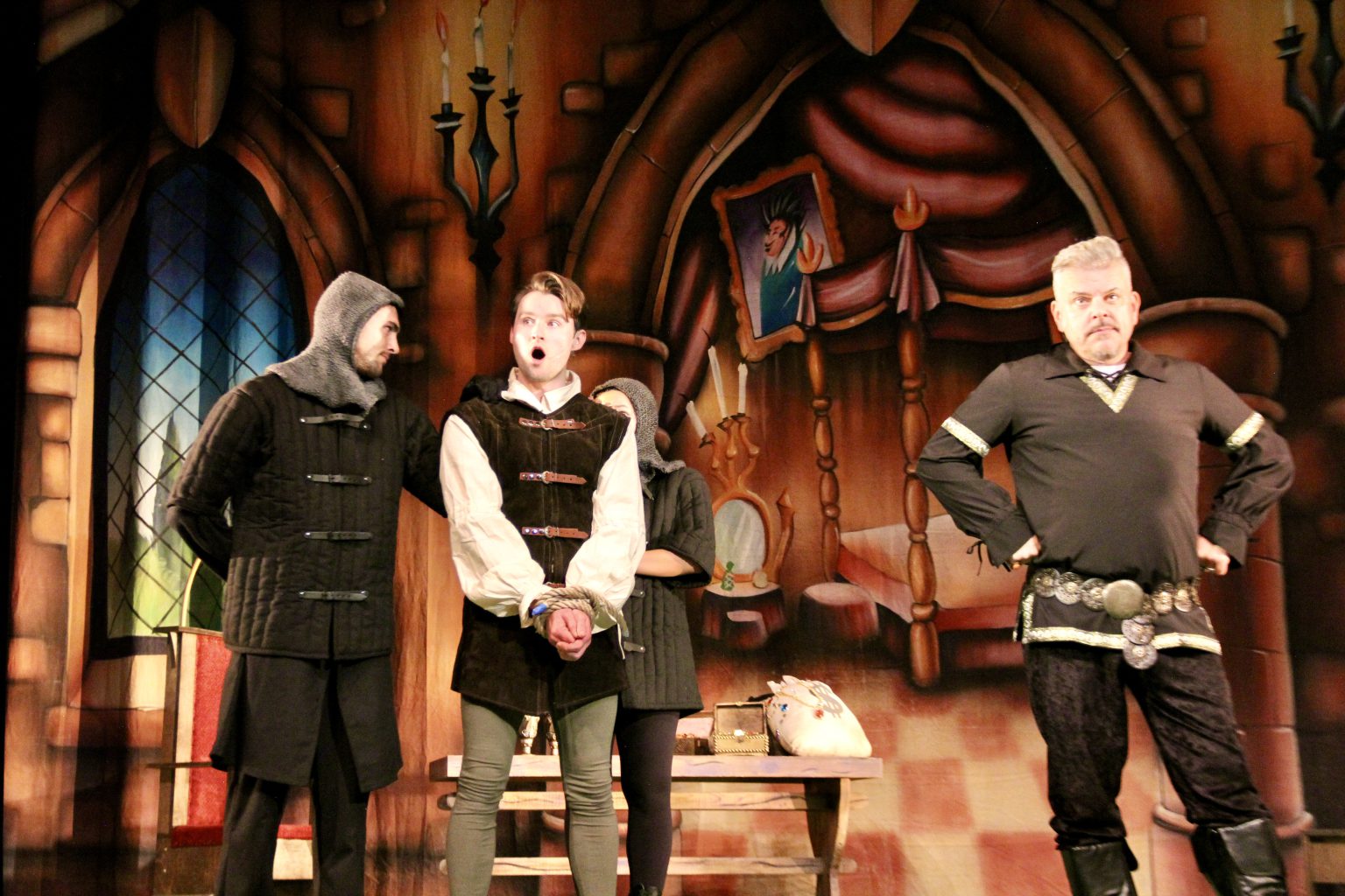 Theatre Review: Laguna Playhouse’s ‘Robin Hood’ a Swashbuckling Panto ...