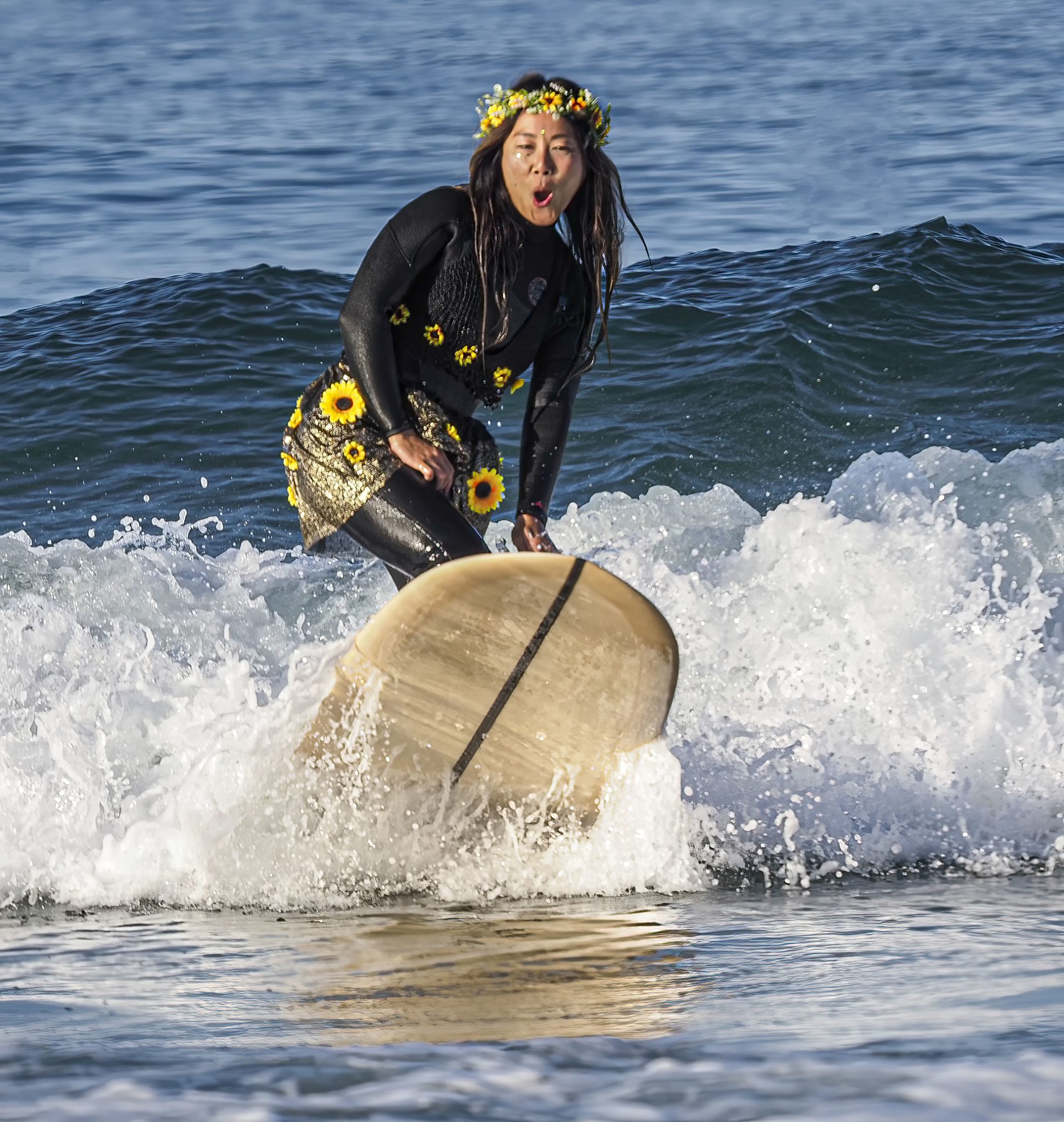 More Than 100 Costumed Surfers Rode the Waves for the Annual Blackies ...