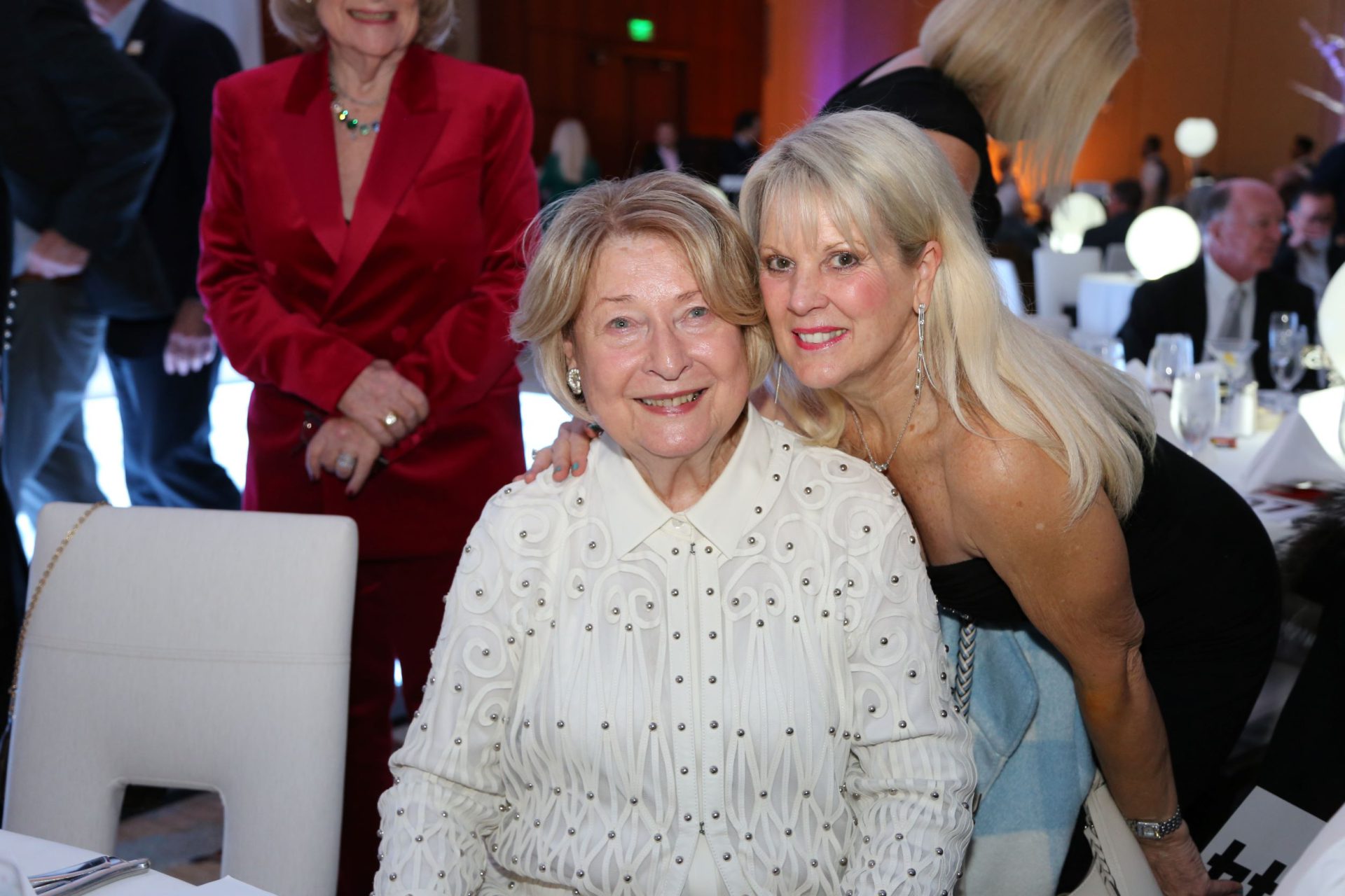 Life Savers Foundation of OC Raises $400K at Inaugural Gala Held at ...